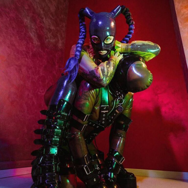 REBREATHER HOOD - Rubber Rabbit